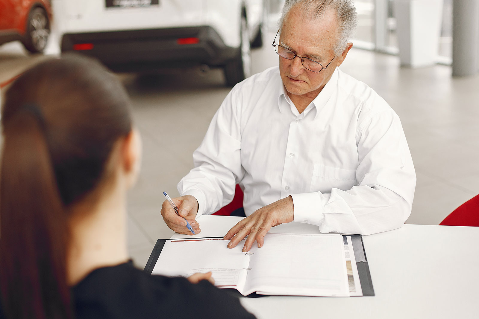 Choosing the Best Commercial Auto Insurance in Alberta [2024]